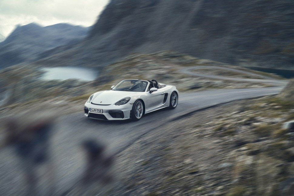 Porsche 718 technical specifications and fuel economy